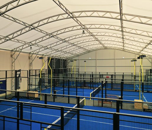Cubierta modular para pista de pádel indoor - Okatent